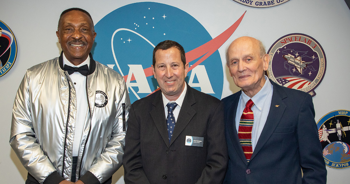Two decades of inspiring students: Challenger Learning Center of ...