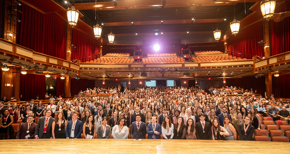 FSU awards 339 honors medallions to Spring 2024 graduates - Florida ...