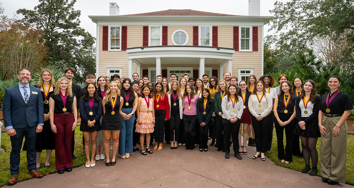 Florida State University awards 65 honors medallions to high-achieving ...