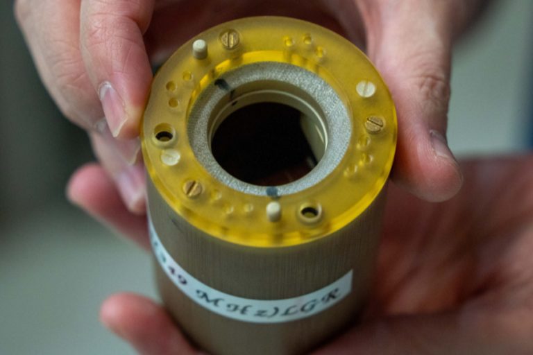 National High Magnetic Field Laboratory researchers decipher cause of ...