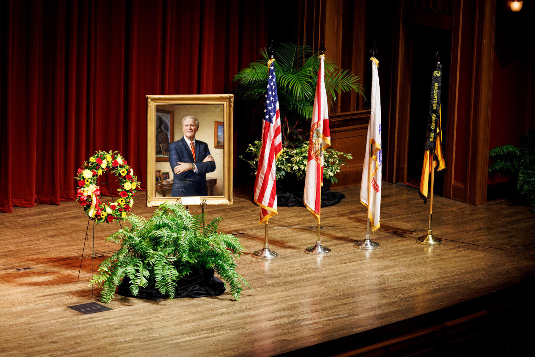 Hundreds gather to celebrate life of FSU President Emeritus John ...